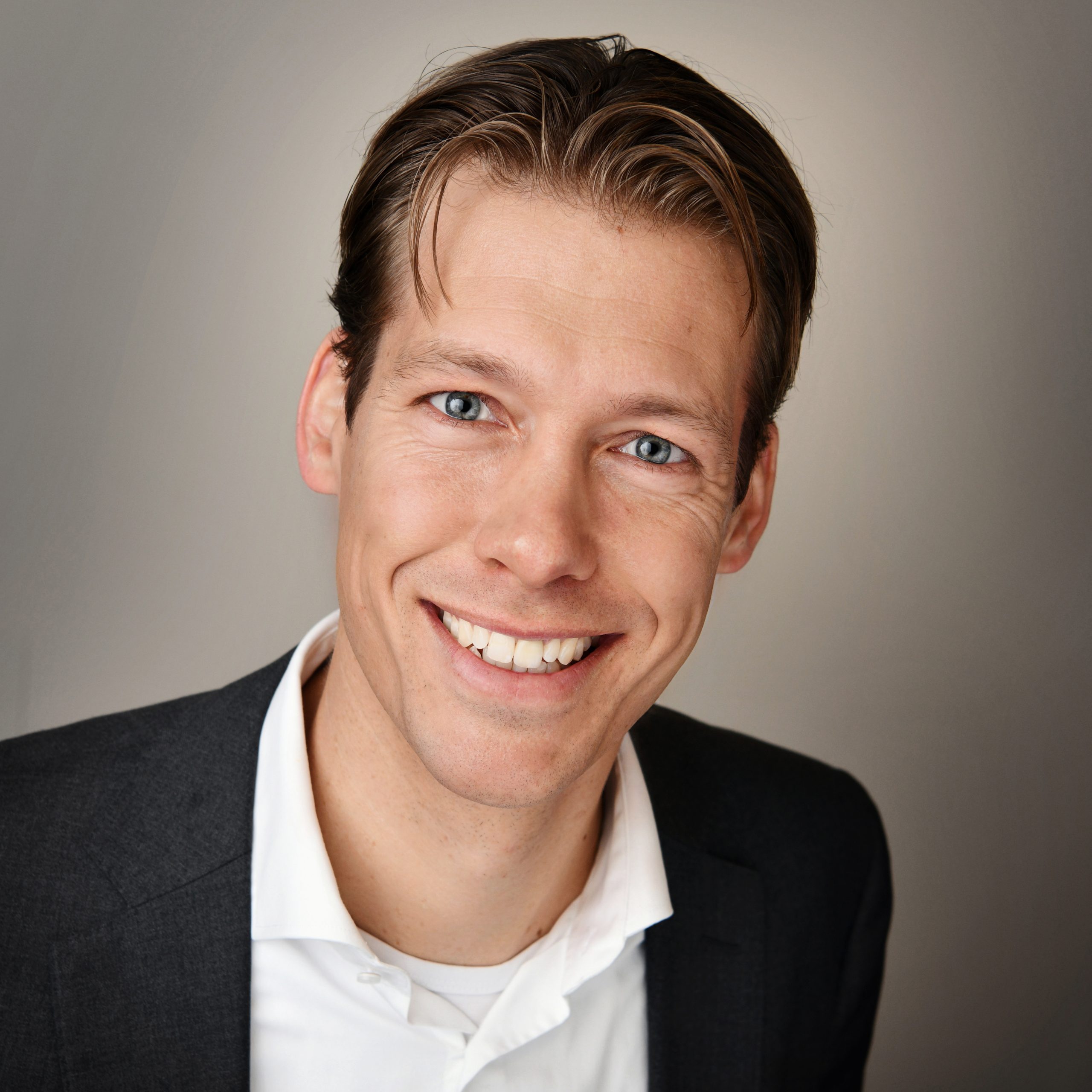 MR. MARK (M.) LOEF - Daniels Huisman